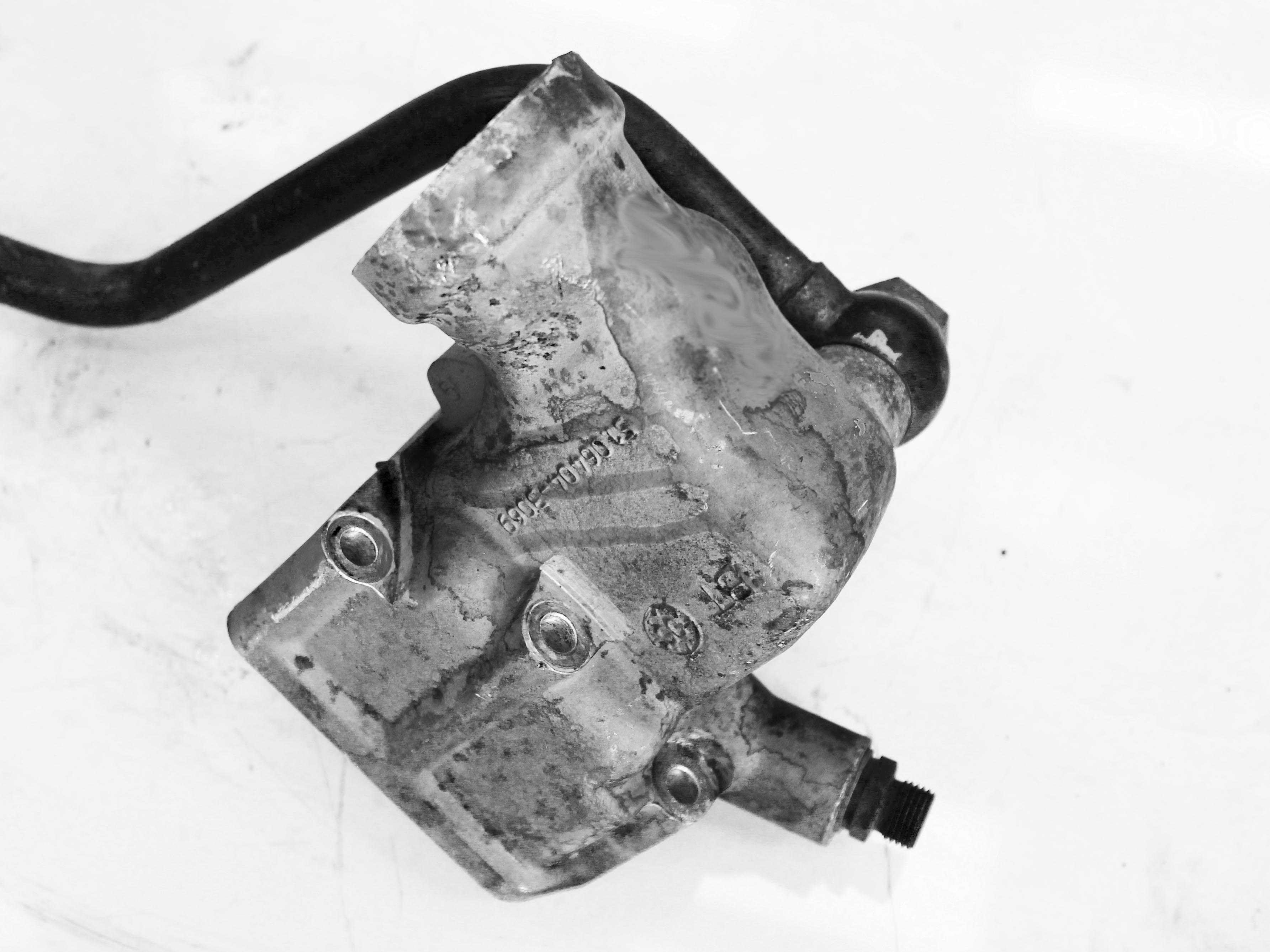 MAN D0824 (7) - Sump Filter - F&J Exports Limited